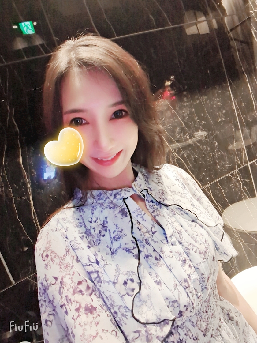 キャスト日記「CLUB🐕ONECHAN🐕祇園白川店の泉水真梨です🥰ねむいーーー💦っと目がまだは...」（2024/09/10 12:00）泉永 ...